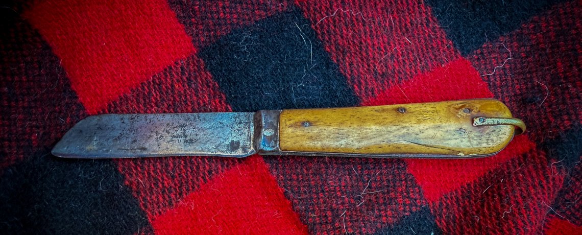 A Sheffield Legacy: Joseph Beal & Sons Folding Knife - Barefoot ...